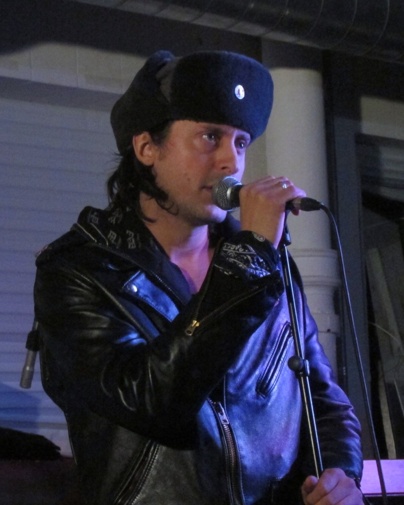 Beck’s New Album Song Reader Gets UK Premiere – Every record tells a story