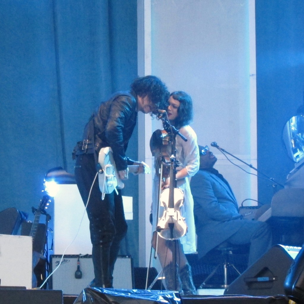 Jack White – Live at Glastonbury: Saturday – Pyramid Stage – Exclusive ...