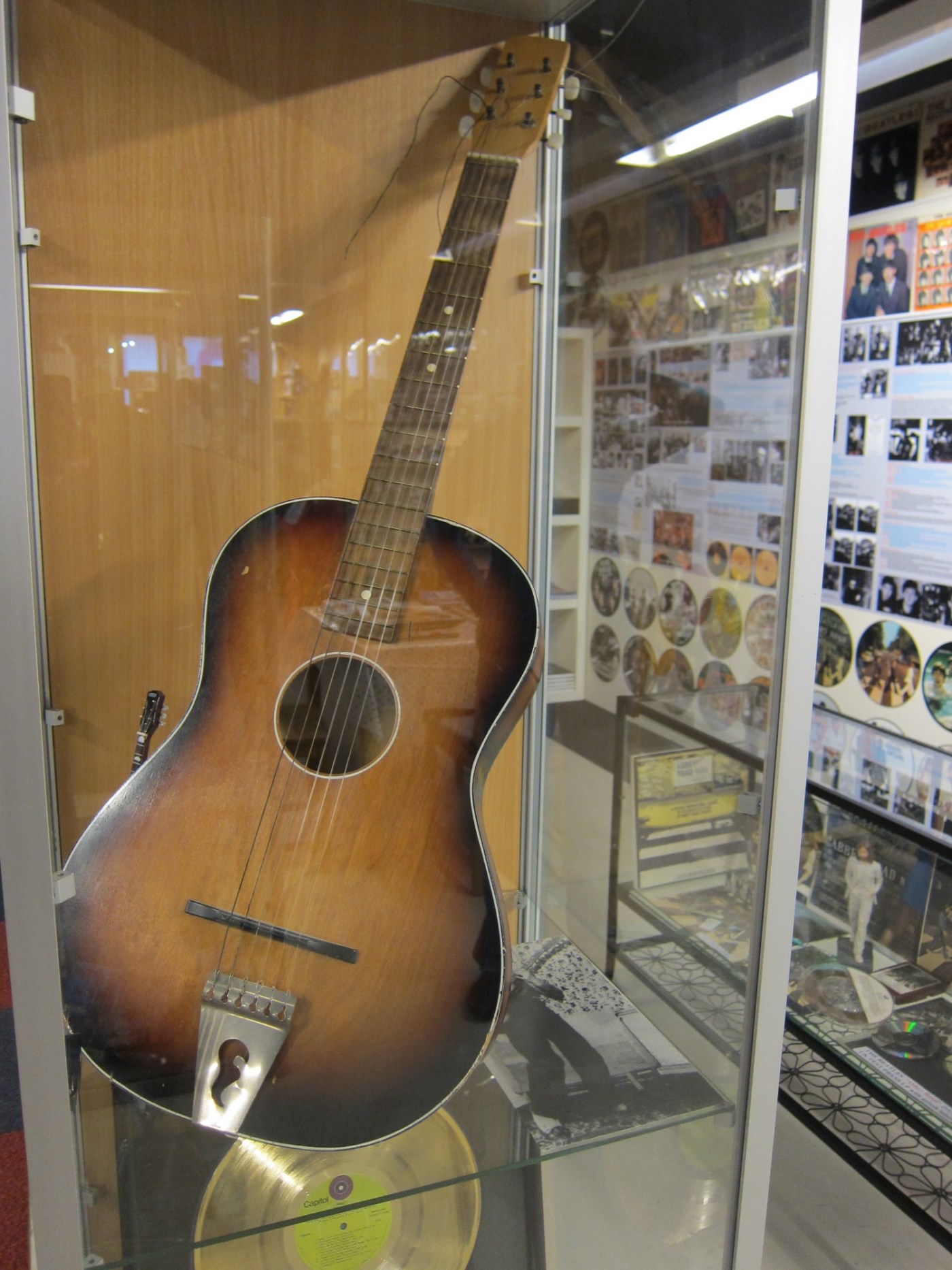 The Am-Azing (Moltmaker’s) Beatles Museum, Alkmaar – Every record tells ...